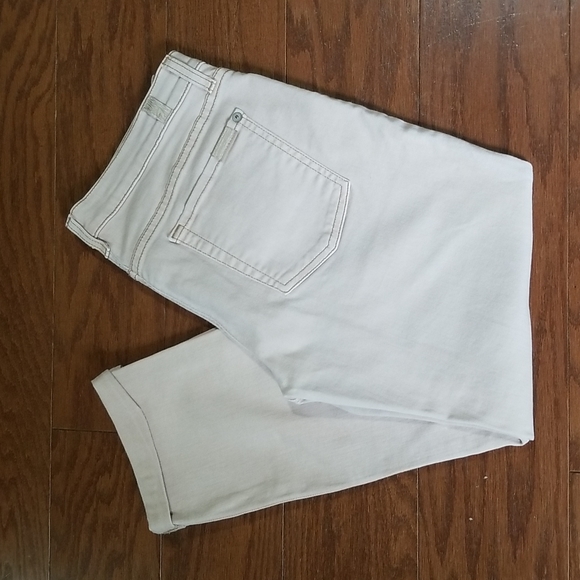 7 For All Mankind | Jeans | 7 Fam Cropped Sz 3 | Poshmark